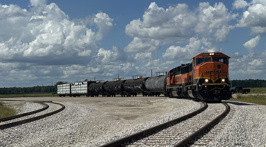 BNSF's 3rd Texas logistics center is ready for business in Cleveland ...